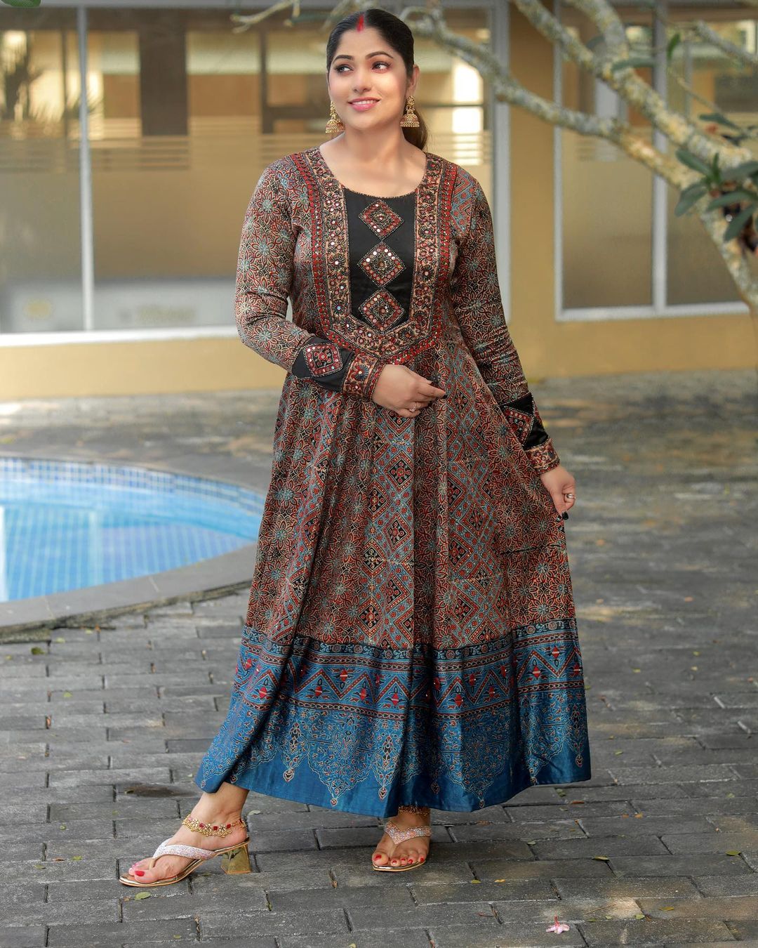 See How Actress Muktha Nails Traditional Elegance In These Breathtaking ...