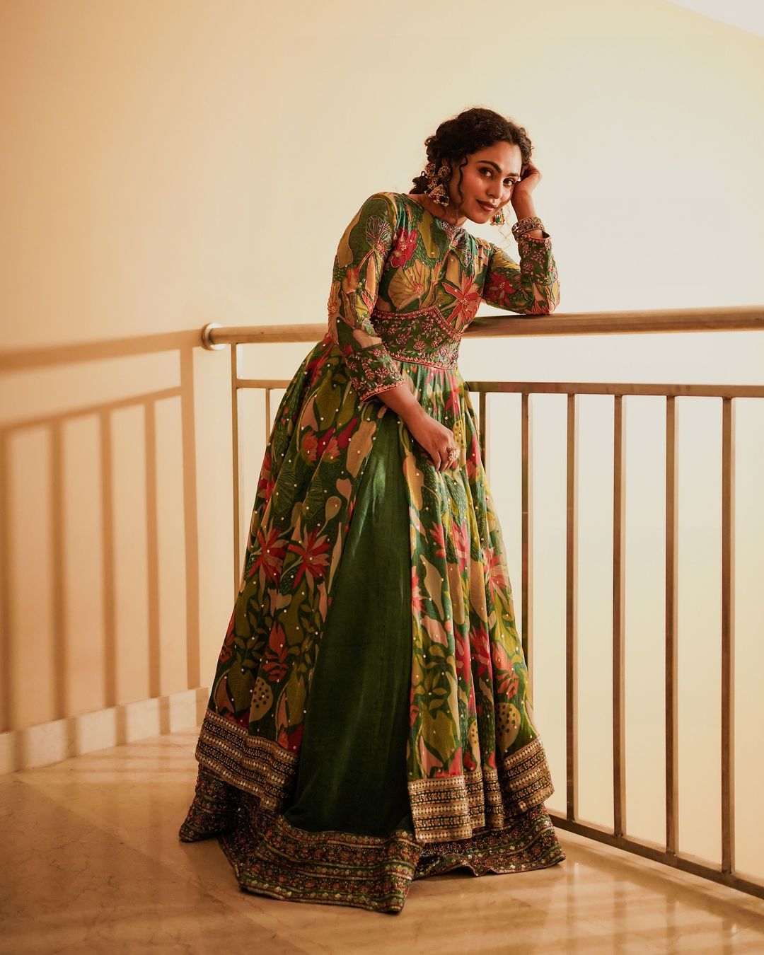 Steal Styling Tips From Vincy Aloshious To Rock Your Ethnic Look ...