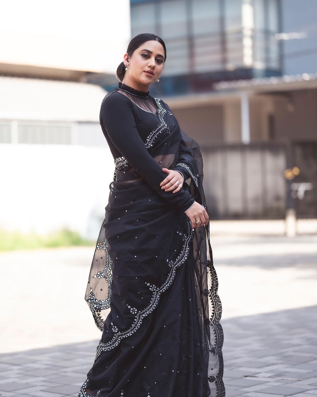 Unveiling Miya George’s Most Elegant Saree Styles| Top Elegant Saree ...