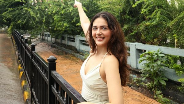 Who Is Aneet Padda | Aneet Padda In Saiyaara Movie | Aneet Padda Debut ...