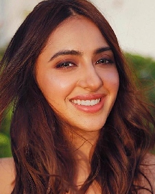 Akansha Ranjan Kapoor Movies | Akansha Ranjan Kapoor: Height, Age ...