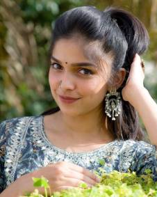 Ayaana Movies | Ayaana: Height, Age, Husband, Boyfriend, Biography ...