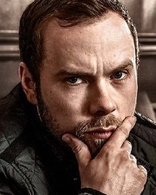 Brendan Fletcher Movies | Brendan Fletcher: Height, Age, Wife ...