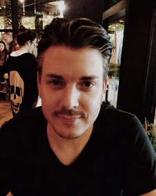 Justin Burnett Biography | Justin Burnett Girlfriend, Wife, Family ...