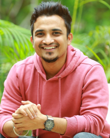 కార్తీక్ రాపోలు (Karthik): సినిమాలు, వయస్సు, బయోగ్రఫీ, ఫోటోలు, ఫిల్మోగ్రఫీ - Filmibeat Telugu