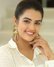 కావ్య థాపర్ (Kavya): సినిమాలు, వయస్సు, బయోగ్రఫీ, ఫోటోలు, ఫిల్మోగ్రఫీ ...