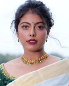 Merin Philip Biography | Merin Philip Boyfriend, Husband, Family & Net Worth - FilmiBeat