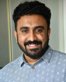 Midhun Mukundan Movies | Midhun Mukundan: Height, Age, Wife, Girlfriend ...