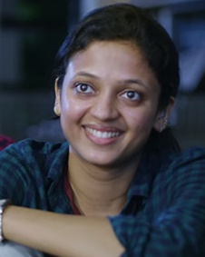 നിത പിള്ള (Nitha): മൂവീസ്, പ്രായം , ജീവചരിത്രം, ഫോട്ടോസ് , അഭിനയിച്ച ...