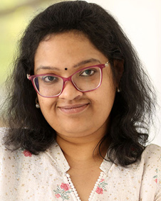 Padmavathi Malladi Biography | Padmavathi Malladi Boyfriend, Husband ...