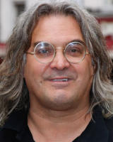 Paul Greengrass Biography | Paul Greengrass Family & Net Worth - FilmiBeat