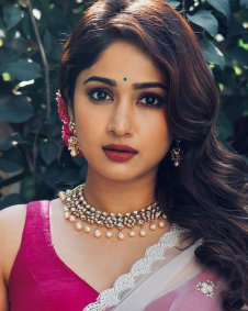 Pranali Ghogare Movies | Pranali Ghogare: Height, Age, Husband ...
