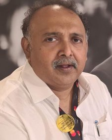 Ravi Kottarakkara Biography | Ravi Kottarakkara Girlfriend, Wife ...