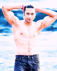 Rishabh Jain Biography | Rishabh Jain Girlfriend, Wife, Family & Net ...