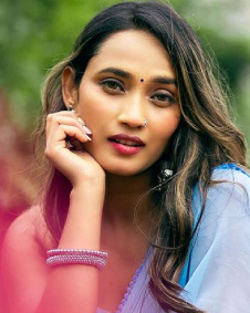 Rutvi Patel Movies | Rutvi Patel: Height, Age, Husband, Boyfriend, Biography - Filmibeat