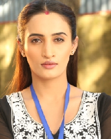 Shivani Thakur Movies | Shivani Thakur: Height, Age, Husband, Boyfriend, Biography - Filmibeat