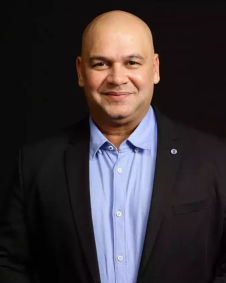 Suresh Menon Biography | Suresh Menon Girlfriend, Wife, Family & Net ...