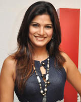 Tharika Movies | Tharika: Height, Age, Husband, Boyfriend, Biography ...