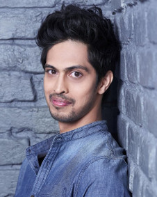 Tushar Pandey Biography | Tushar Pandey Girlfriend, Wife, Family & Net ...