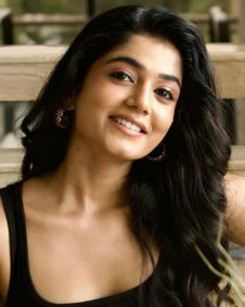 Viyana Movies | Viyana: Height, Age, Husband, Boyfriend, Biography ...