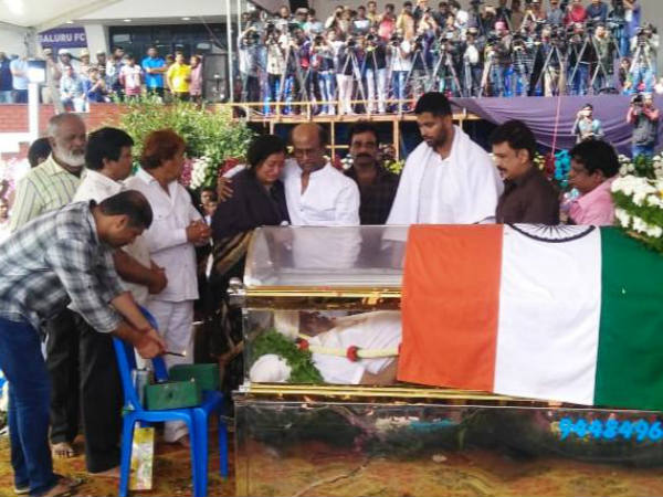 'ಮನೆಗೆ ಬರಲಿಲ್ಲ ಅಂದ್ರೆ ಸಾಯಿಸ್ತೀನಿ ಬಡ್ಡಿಮಗನೇ' ಎಂದಿದ್ದ ಅಂಬರೀಶ್.! | Kannada ...