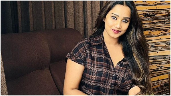 ಗಂಡ ಹೆಂಡ್ತಿ ಧಾರಾವಾಹಿಯಲ್ಲಿ ಸ್ವಾತಿ ಆಗಿ ನಟಿಸುತ್ತಿರುವ ನಿರುಷಾ ಬಗ್ಗೆ ನಿಮಗೆಷ್ಟು ಗೊತ್ತು..? | Ganda ...