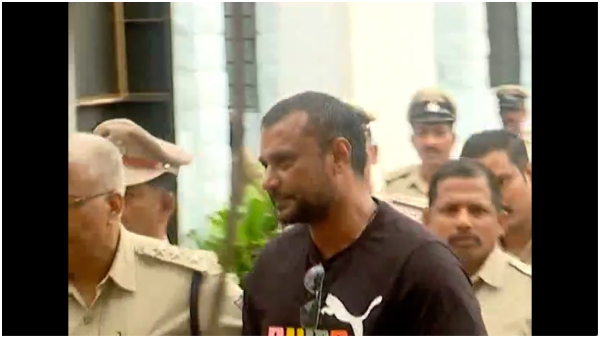 ಬಳ್ಳಾರಿ ಜೈಲಿನಲ್ಲಿ 'ಕಾಟೇರ'ನ ಕಷ್ಟಕ್ಕೆ ರಿಲೀಫ್; ದಾಸನ ಸೆಲ್‌ಗೆ ಈಗ ವಿಶೇಷ ...