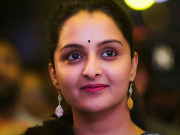 Manju Warrier cried after watched Suraj's performance. - Malayalam Filmibeat