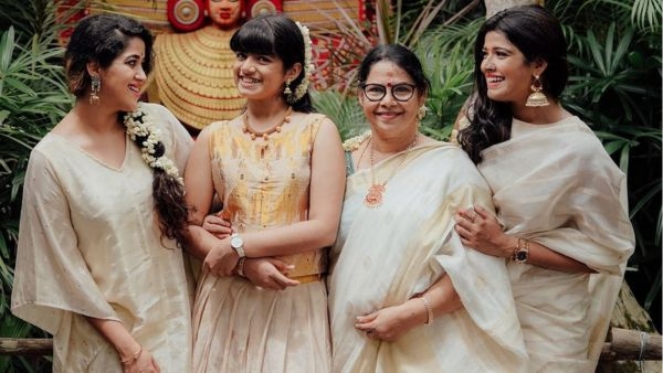 Singer Amrutha Suresh Opens Up That Her Life Struggles Badly Affected ...