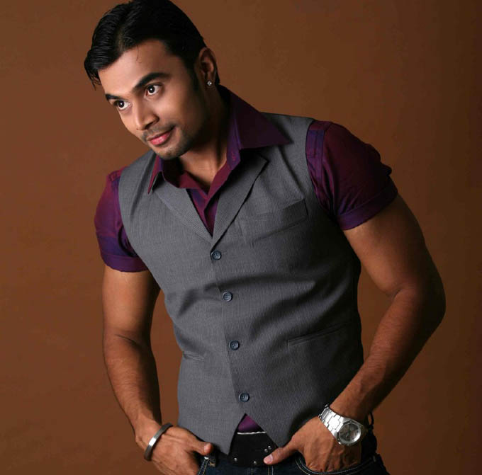 Bala Photos | Bala Latest HD Pics |Bala New Images - Filmibeat