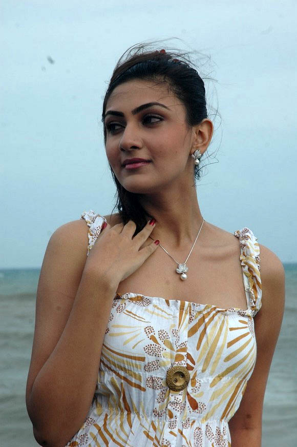 20+ Neelam Photos: Find Latest HD Images, Pictures, Stills & Pics ...