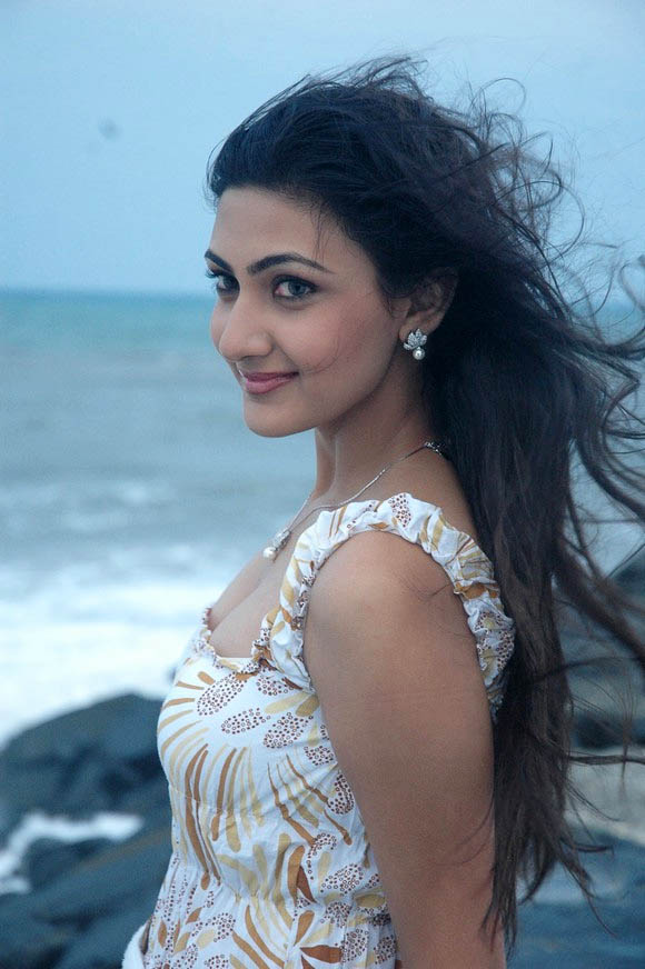 20+ Neelam Photos: Find Latest HD Images, Pictures, Stills & Pics ...