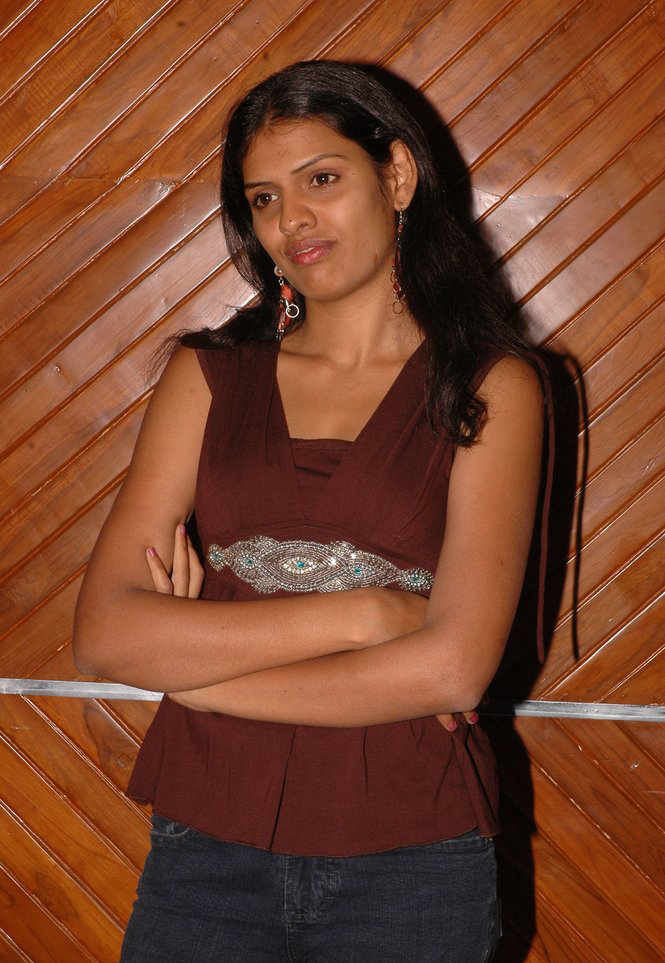 Ammena Photos: Find Latest HD Images, Pictures, Stills & Pics - Filmibeat