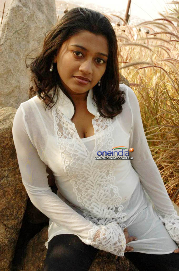 Mitha Photos: Find Latest HD Images, Pictures, Stills & Pics - Filmibeat