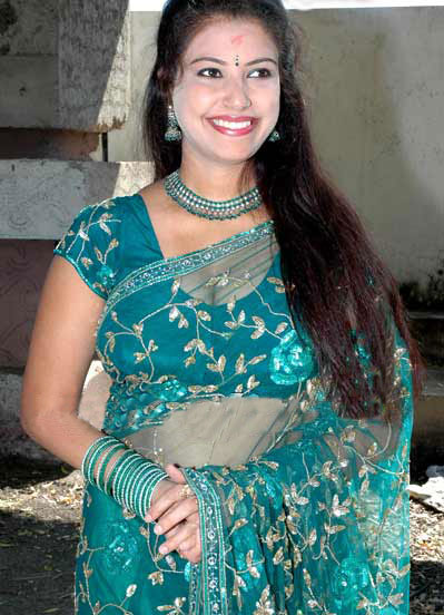 Bhuvana Photos | Bhuvana Latest HD Pics |Bhuvana New Images - Filmibeat