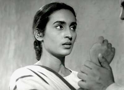 Nutan Photos: Find Latest HD Images, Pictures, Stills & Pics - Filmibeat