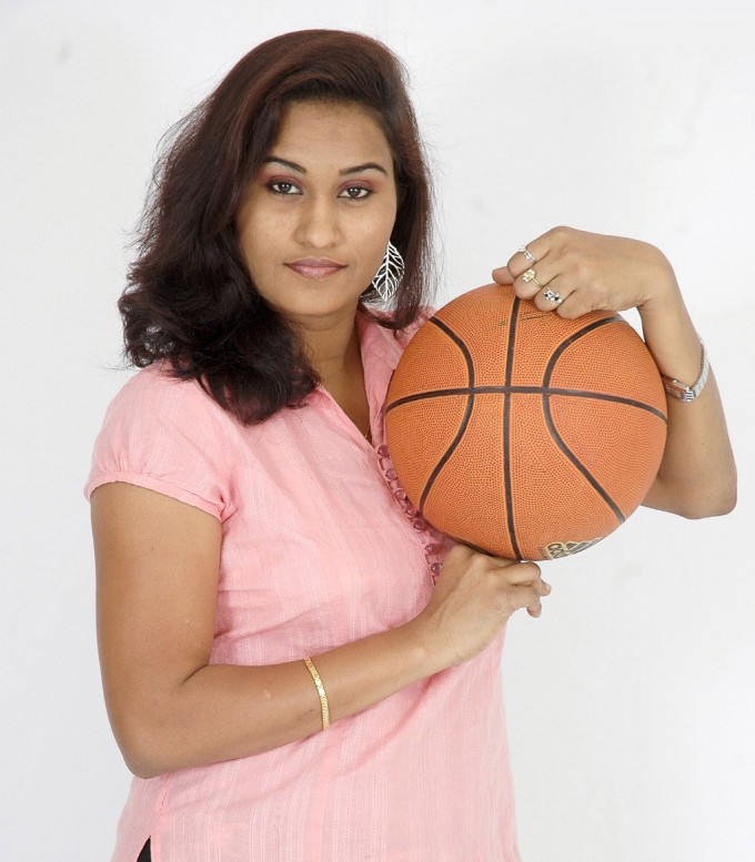 40+ Reena Photos: Find Latest HD Images, Pictures, Stills & Pics ...