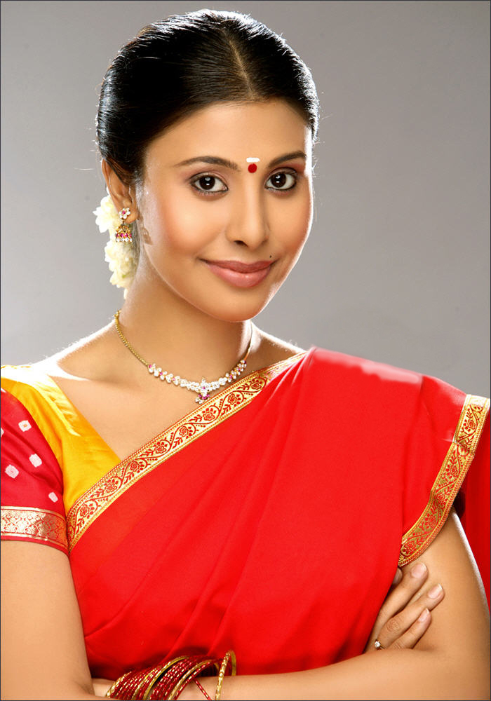 Aadin Photos: Find Latest HD Images, Pictures, Stills & Pics - Filmibeat