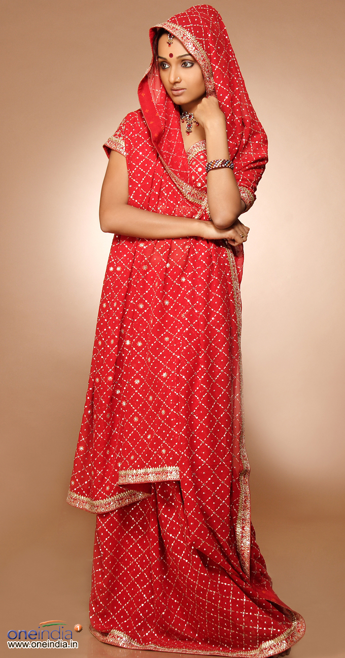 Reshmi Ghosh Photos: Find Latest HD Images, Pictures, Stills & Pics ...