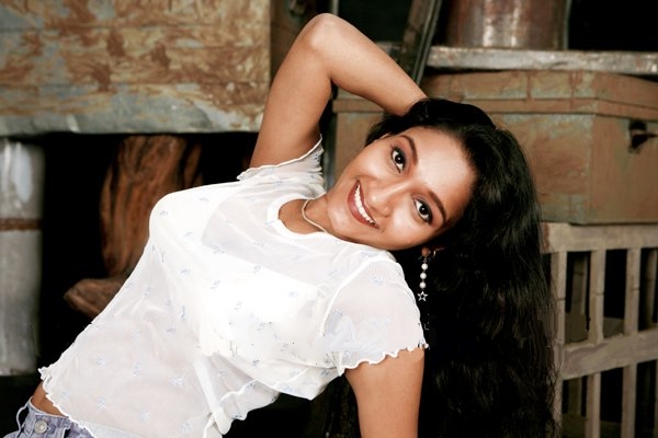 Dharshini Photos: Find Latest HD Images, Pictures, Stills & Pics ...