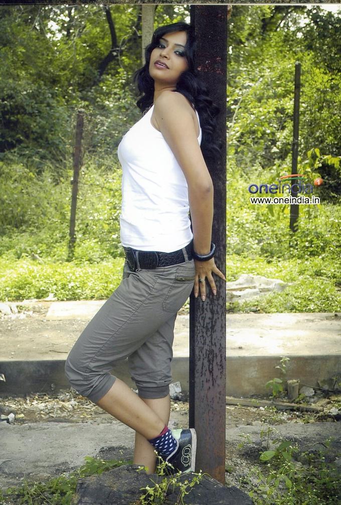 Deyyam Vunda Movie Poster & Photos | Deyyam Vunda Movie Location Pics ...