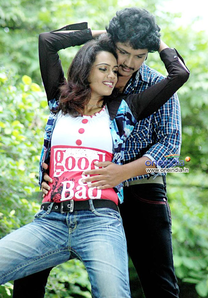 Kireetam Movie Poster & Photos | Kireetam Movie Location Pics ...