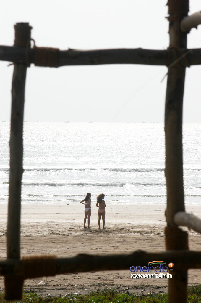 Soch Lo Bollywood Movie: Pooja, Shooting Stills, Location Photos ...