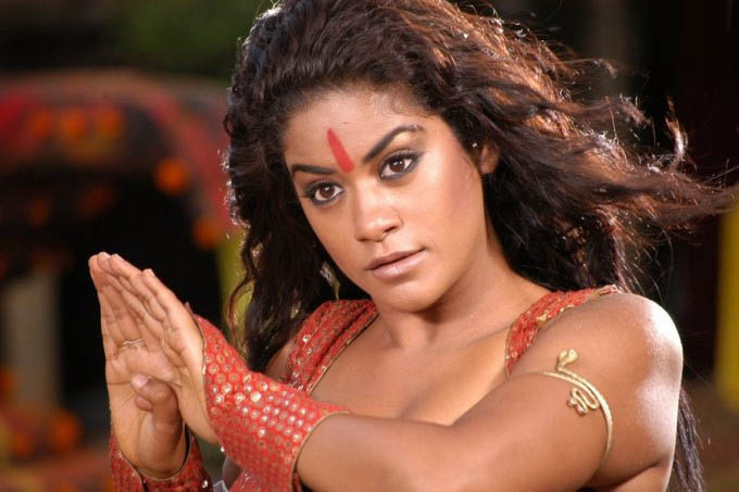 Pournami Naagam Movie Poster & Photos | Pournami Naagam Movie Location ...