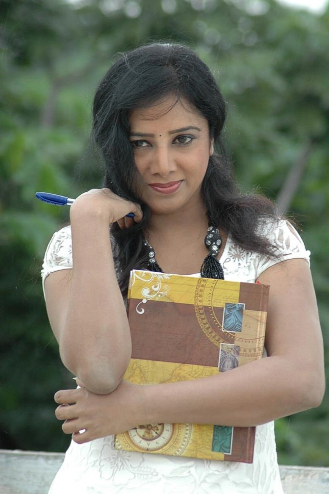 Nachiyapuram Tamil Movie: Pooja, Shooting Stills, Location Photos ...