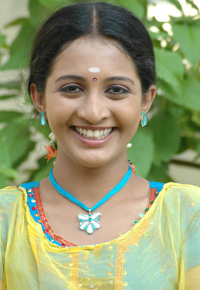 Ivar Tamil Movie: Pooja, Shooting Stills, Location Photos & First Look ...