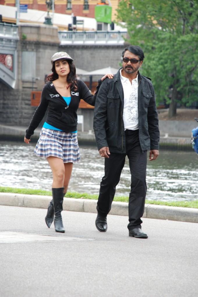 Jaggubhai Movie Poster & Photos | Jaggubhai Movie Location Pics ...