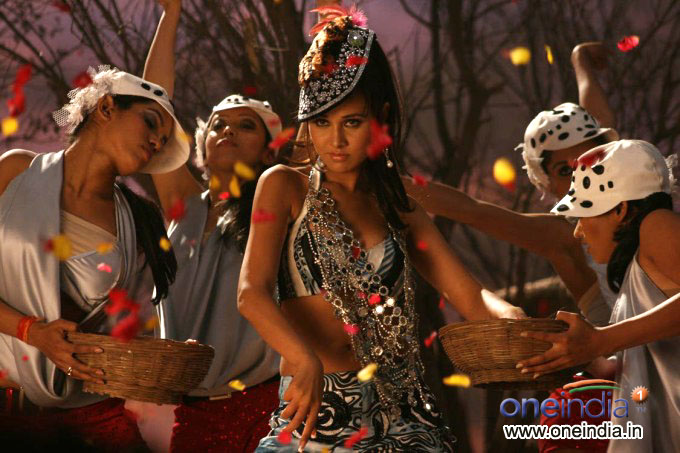 Agyaat Movie Poster & Photos | Agyaat Movie Location Pics | Agyaat ...