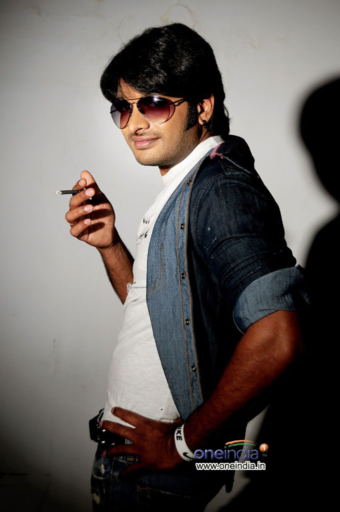 Badmash Telugu Movie: Pooja, Shooting Stills, Location Photos & First ...