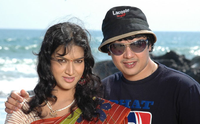 Vasu Movie Poster & Photos | Vasu Movie Location Pics | Vasu Telugu ...